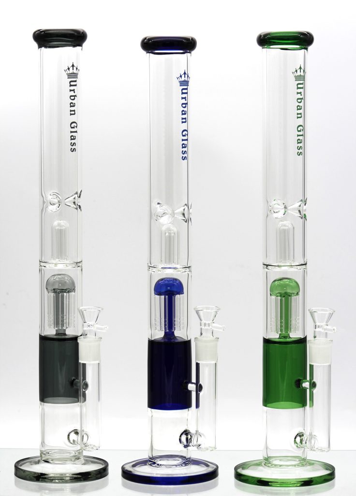 19.5'' URBAN GLASS WATERPIPE (G27635) | Gotham Distro